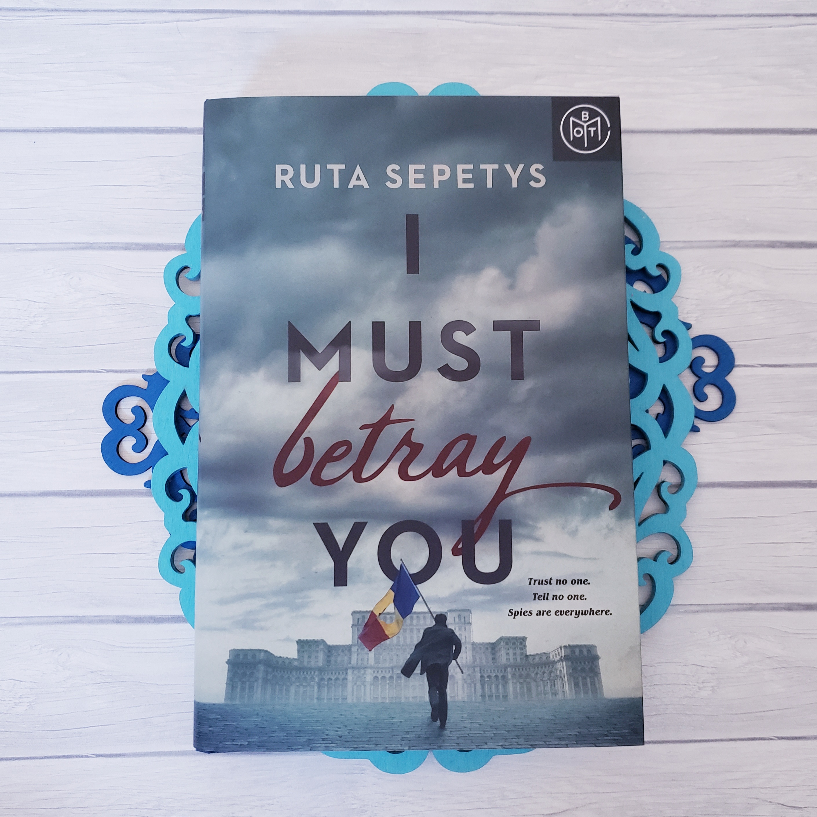 Review: I Must Betray You by Ruta Sepetys – Quirky Cat's Fat Stacks